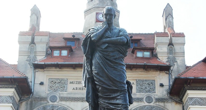 Statuia lui Ovidiu – Constanța – Calator prin Romania